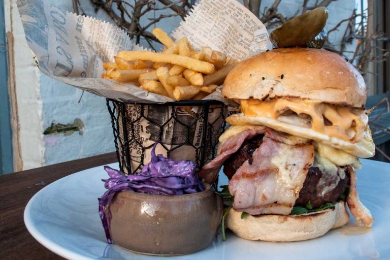 The Dabbling Duck – Restaurant, pub and bed & breakfast accommodation